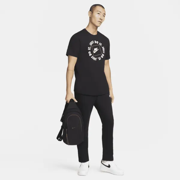 Nike Sportswear Essentials Sling Bag