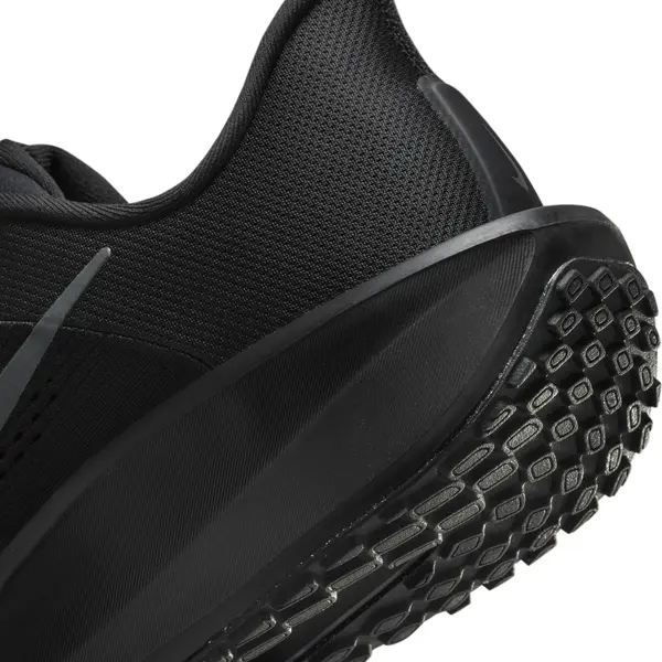 Nike Quest Road Running Shoes - Black