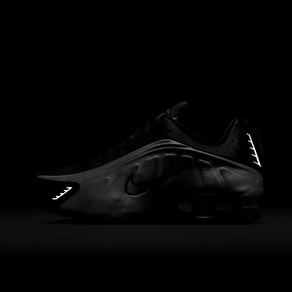 Nike Shox R4 Athletic Shoes - Grey