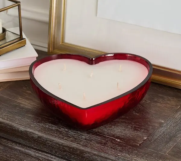 HOME REFLECTIONS 28oz Glass Heart Shape Candle - One-color