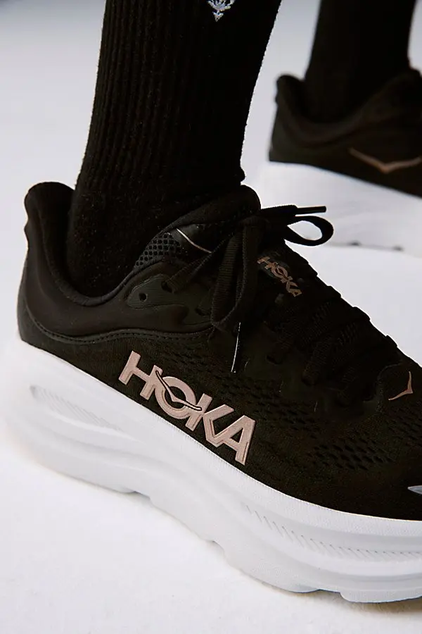 HOKA® Bondi 9 Sneakers - Black Daisy