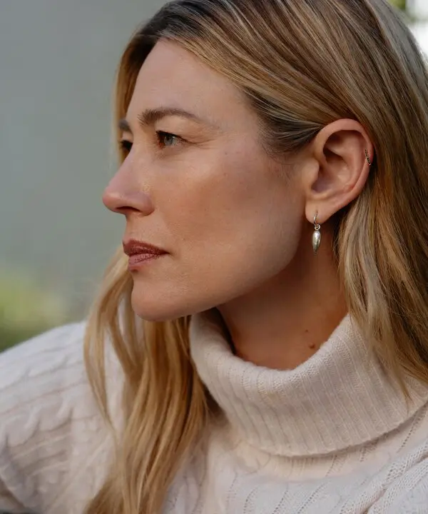 SOPHIE BUHAI Tiny Spear Hoop Earrings - Silver