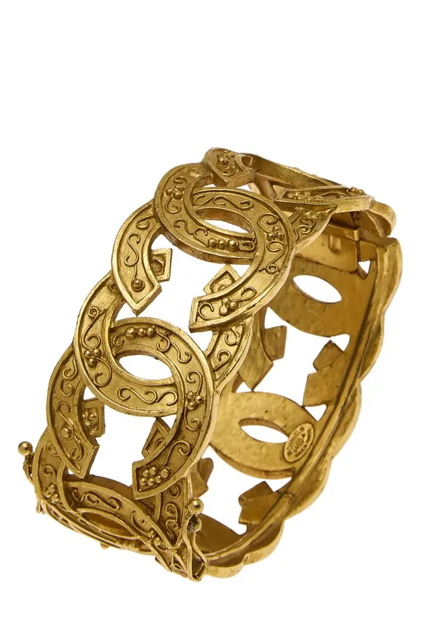 Chanel Cc Bangle - Gold