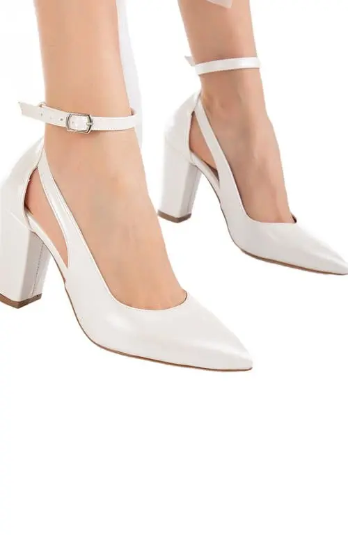 FOREVER & ALWAYS SHOES Colette Pointed Toe Block Heels - Ivory
