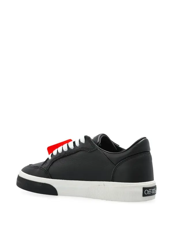 Off-White Vulcanized Low Top Sneakers - Black