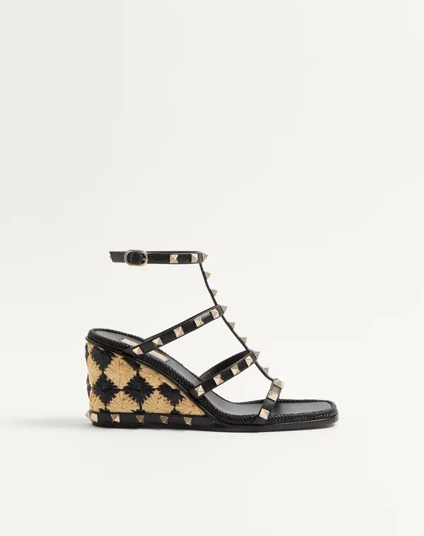 Valentino Garavani Rockstud Wedge Sandal - Black/natural