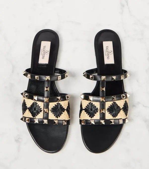 Valentino Garavani Rockstud Leather Sandals - Black