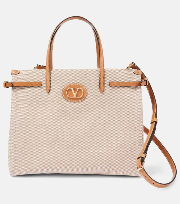 Valentino Garavani Vlogo Large Shoulder Bag - Beige