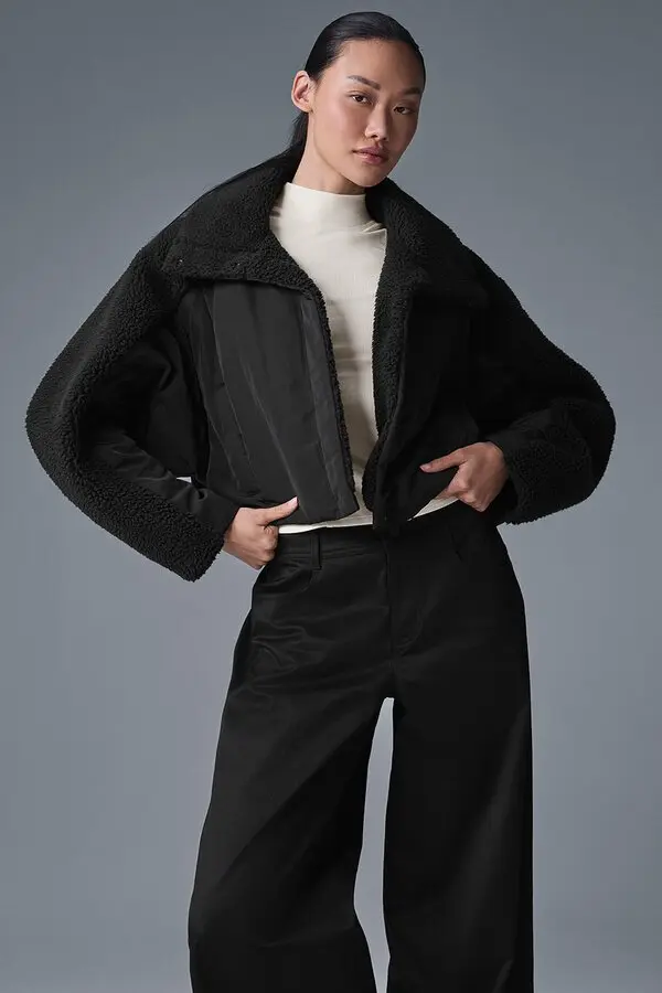 Alo Yoga Sherpa Cozy Escape Puffer - Black