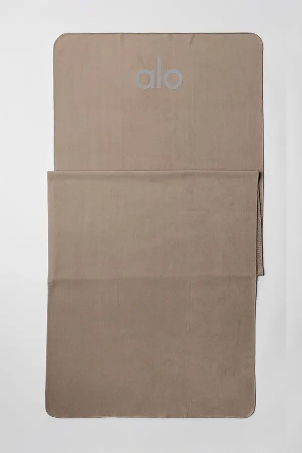 Alo Yoga Grounded No-slip Mat Towel - Gravel