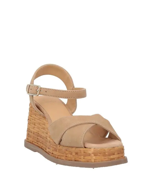 CastaÑer Leather Wedge Sandals - Beige