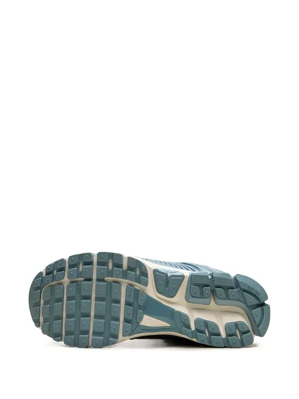 Nike Zoom Vomero 5 Sneakers - Blue