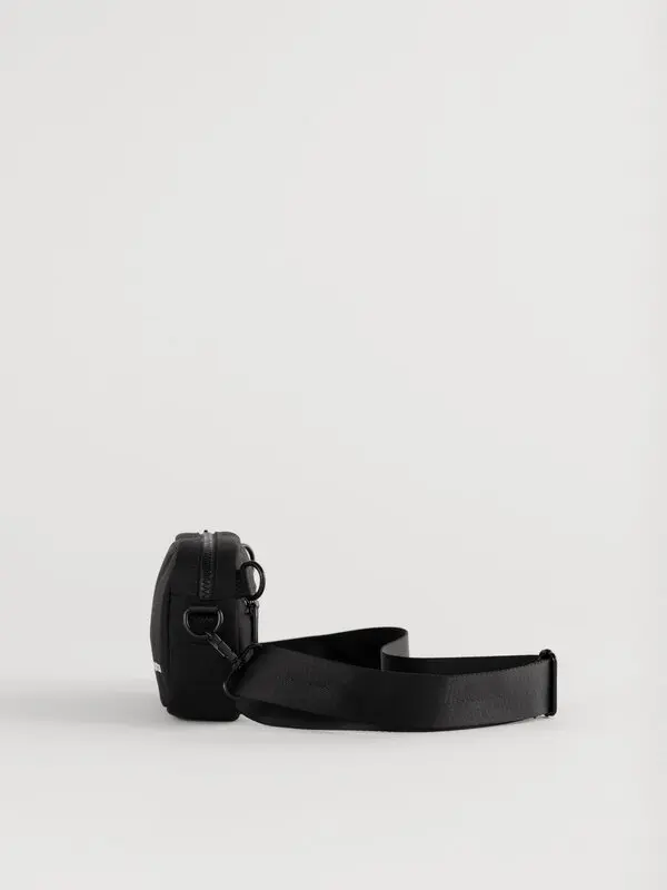 AUGUSTNOA Fanny Pack Crossbody Bag - Black