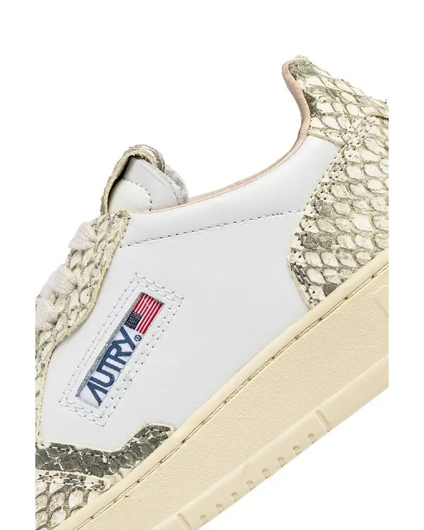 AUTRY Medalist Low Top Sneakers - White/diamond