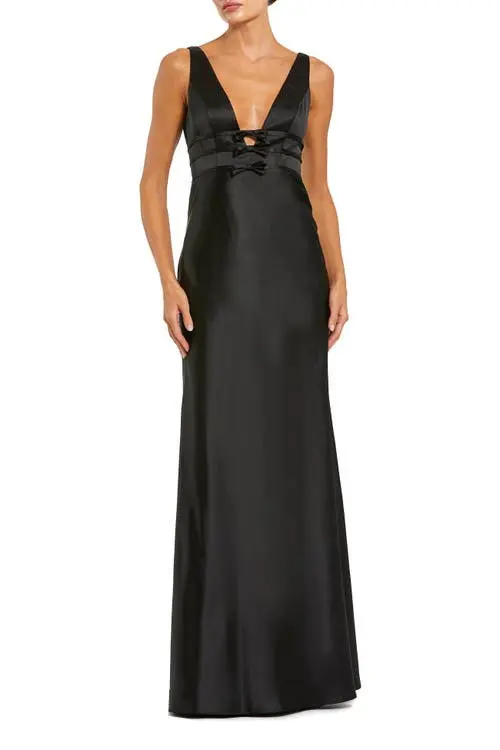 Mac Duggal Sleeveless V-neck Satin Gown With Bows - Black