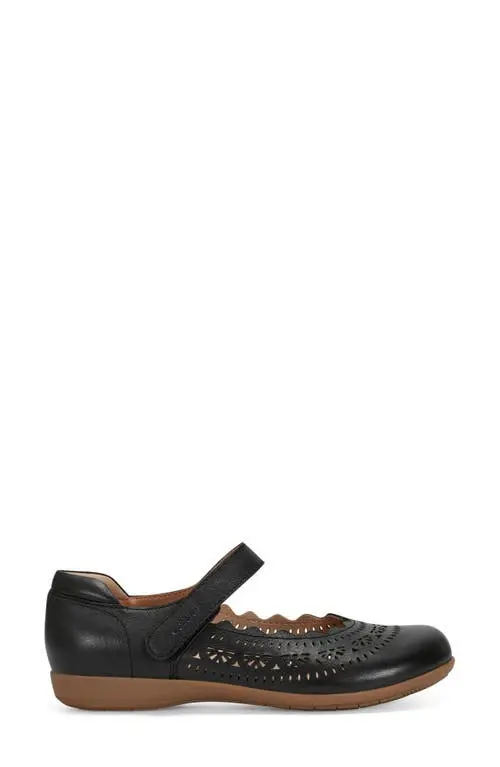 Earth Brady Mary Jane Flat - Black