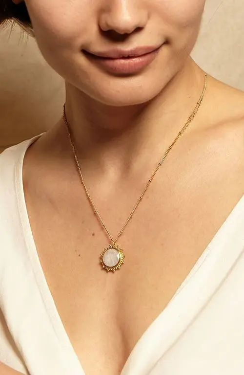 SATYA JEWELRY Moonstone Gemstone Pendant Necklace