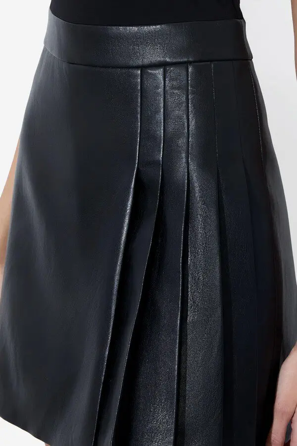 black dress leather gloves Black Women's Leather Glove with Chains and Skulls / Dark Gothic Fashion Accesories