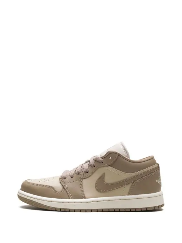 JORDAN 1 Low Sneakers - Neutrals