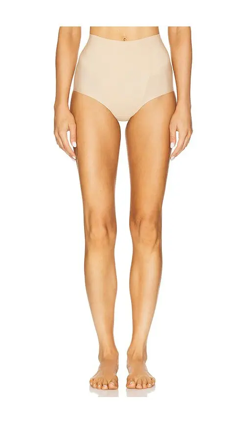 Commando Zone Smoothing Brief In Nude - Beige