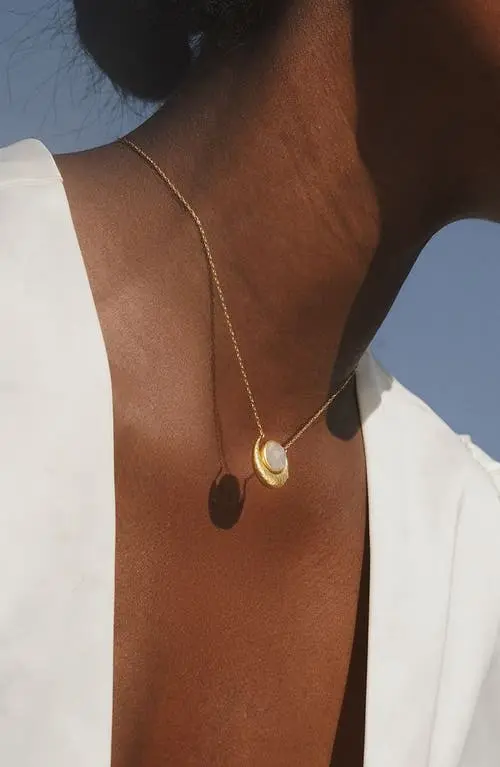 SATYA JEWELRY Moonstone Necklace