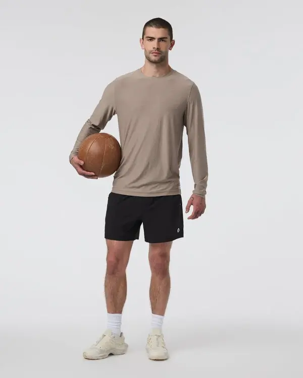 Vuori Kore Shorts 5 Unlined - Black