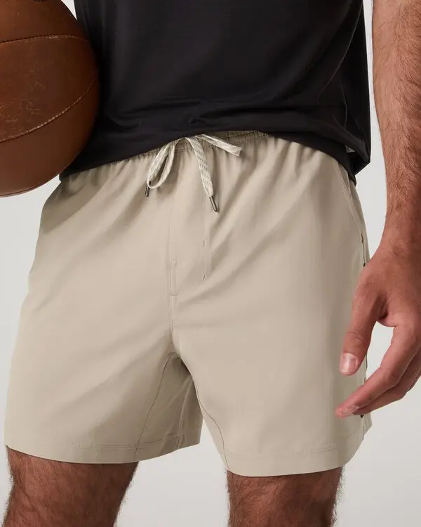 Vuori Kore Unlined Shorts - Toast