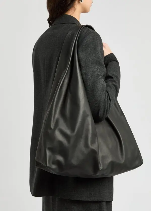 THE ROW Bindle Leather Tote - Black