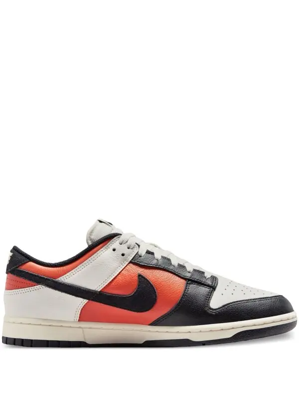 Nike Dunk Low Vintage Sneakers