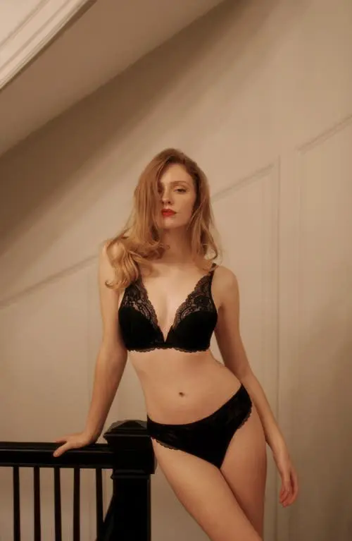 SKARLETT BLUE Minx Deep Plunge Lace Bra - Black