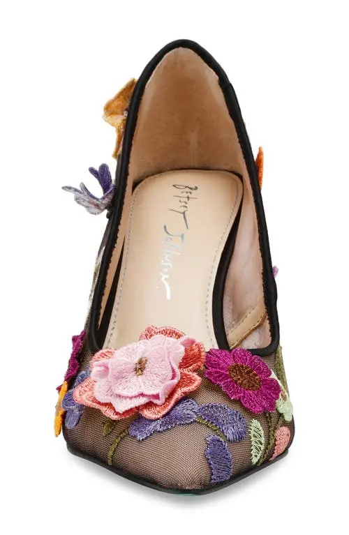 Betsey Johnson Aimey Floral Embroidered Pumps - Black Floral