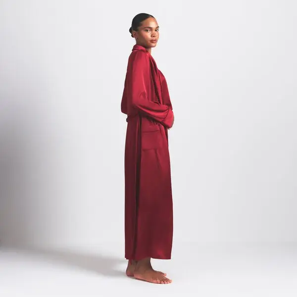 SKIMS Long Robe | Red | Small | Woven Shine - Brick