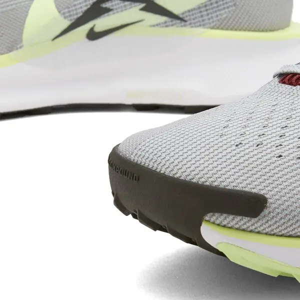 Nike Pegasus Trail 5 Sneaker - Silver/volt/grey
