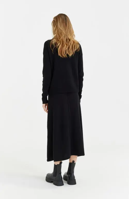 Chinti & Parker Wool Cashmere Blend V-neck Collared Sweater - Black