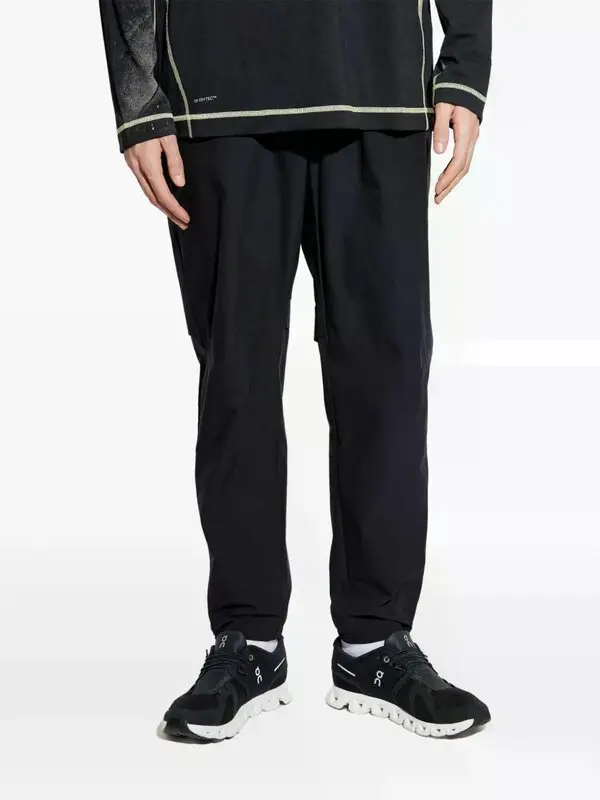 On Core Performane Track Trousers