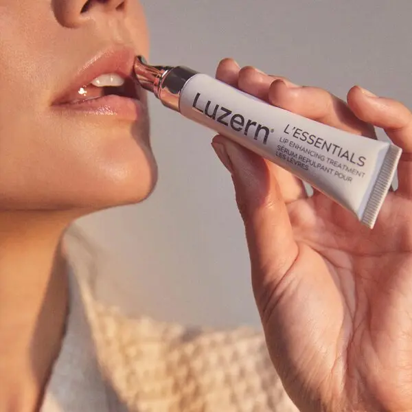 LUZERN L'essentials Lip Enhancing Treatment