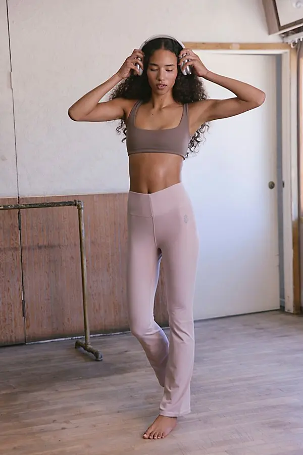 Free People Go To Smooth Straight Leg Pants - Pearl