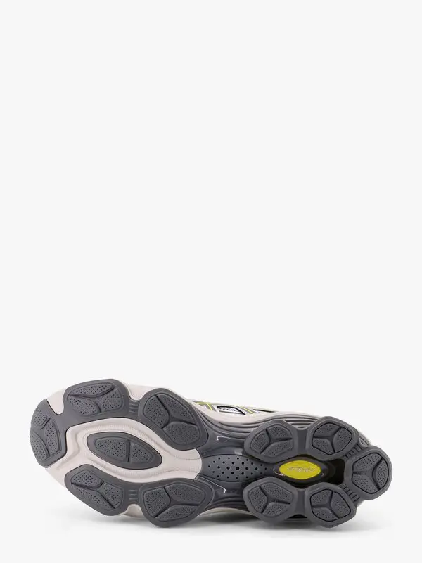 Asics Gelkinbetic Fluent Mesh Sneakers