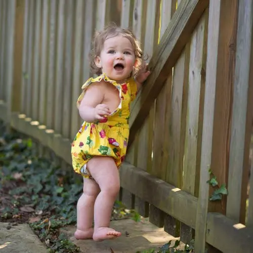 WORTHY THREADS Ruffle Sleeve Bubble Romper - Farmer's Market