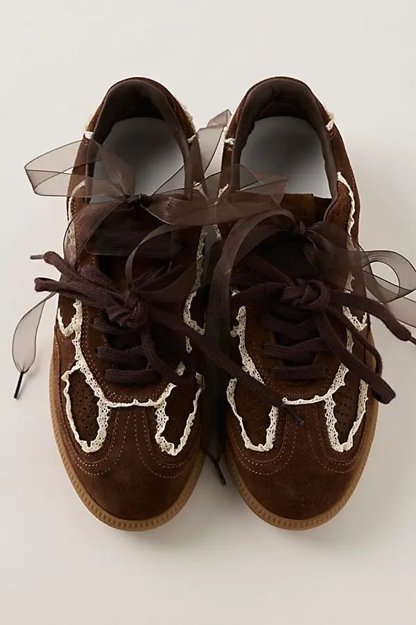 ALOHAS Crochet Sneakers - Chocolate