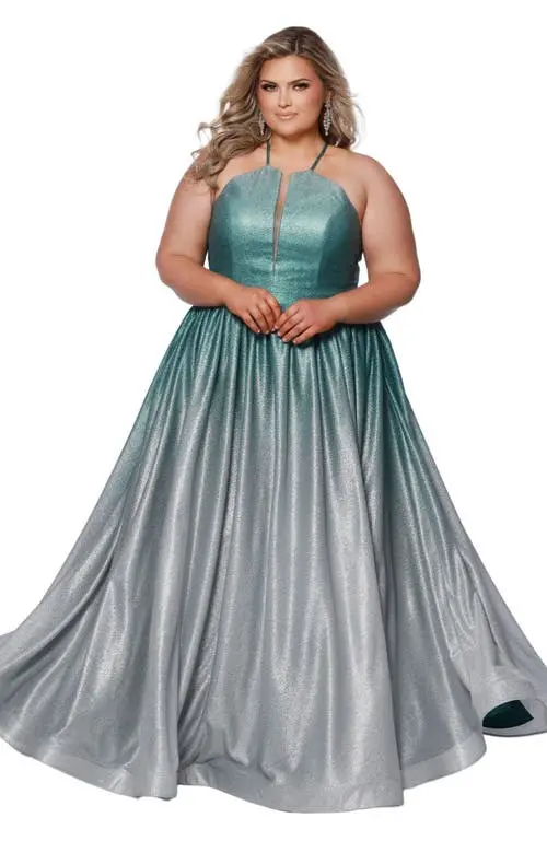 SYDNEY'S CLOSET Halter Neck A-line Gown - Pistachio