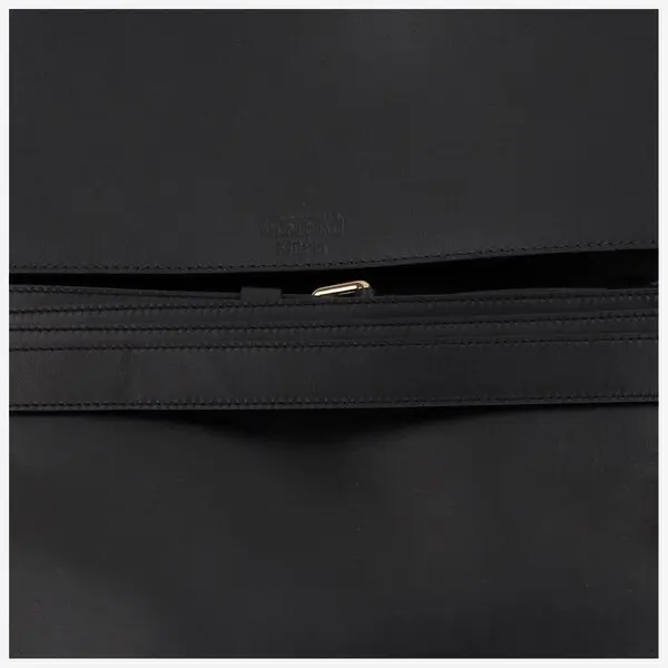 Moschino Tie Me Maxi Shoulder Bag