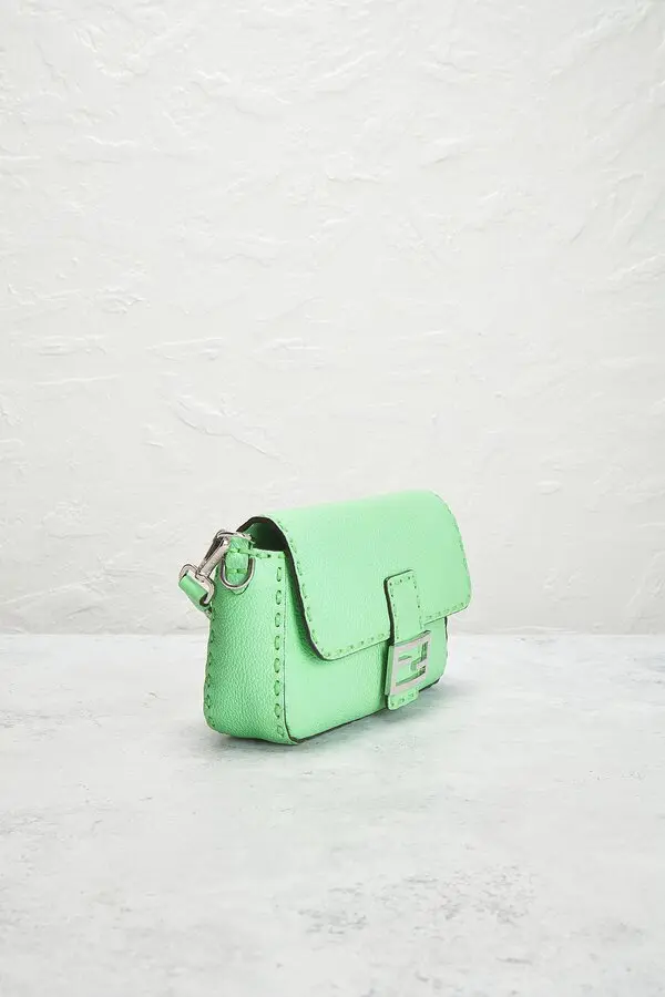 Fendi Selleria Baguette Nm Shoulder Bag - Green