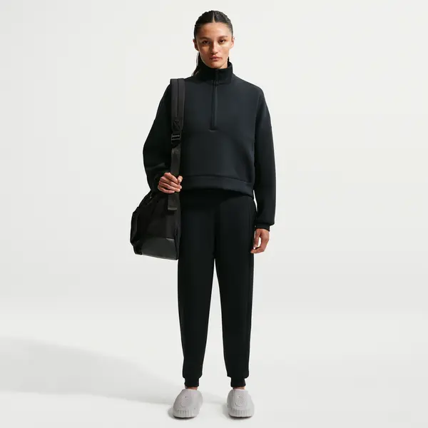 Nike 24.7 Impossiblysoft Dri-fit Oversized Half-zip Top - Black