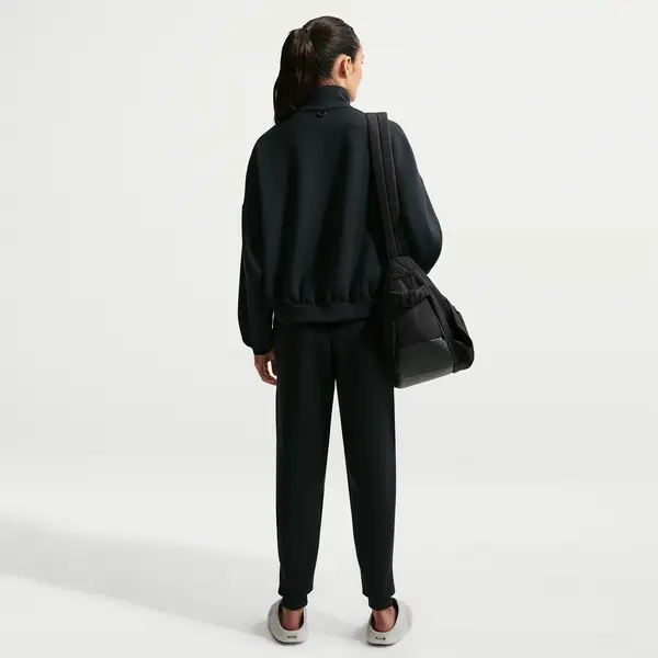 Nike 24.7 Impossiblysoft Dri-fit Oversized Half-zip Top - Black