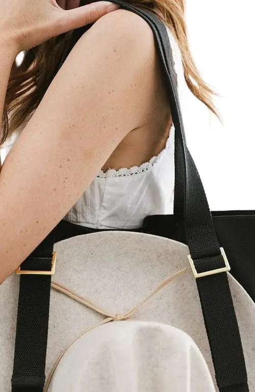 Gigi Pip Canvas Hat Tote - Black