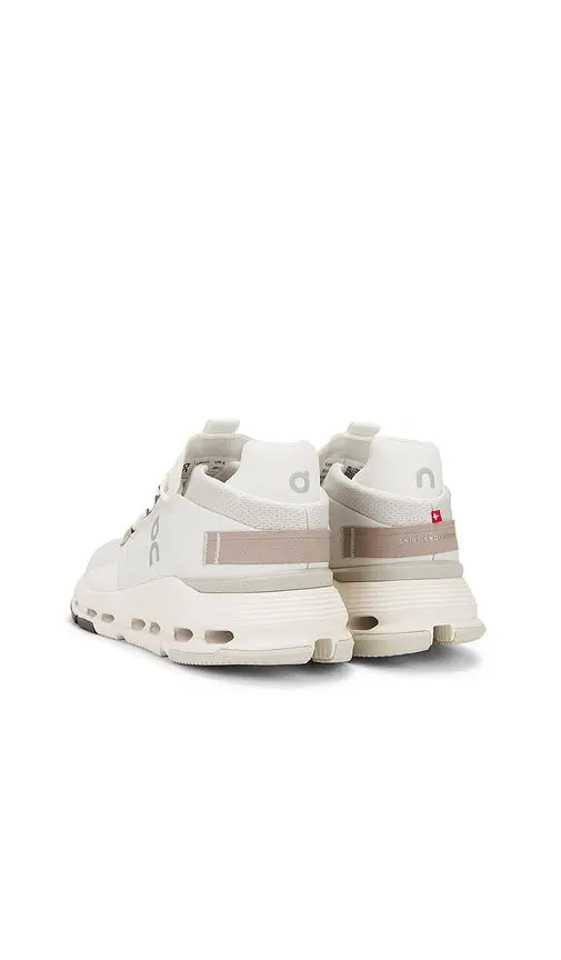 On Cloudnova 2 Sneakers - Beige