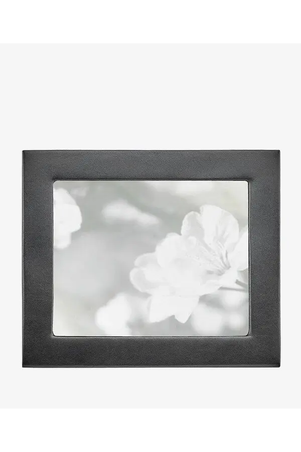 Gigi New York 8 X 10 Studio Frame