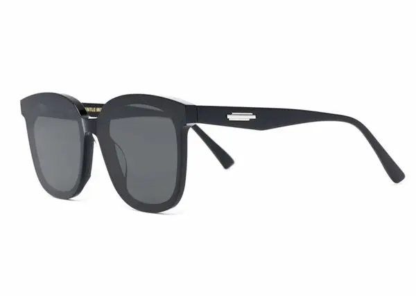GENTLE MONSTER Jackie 01 Sunglasses - Black (01)