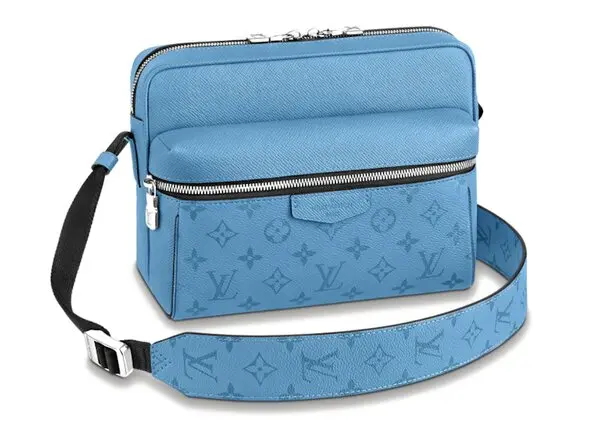 LOUIS VUITTON Outdoor Messenger - Denim